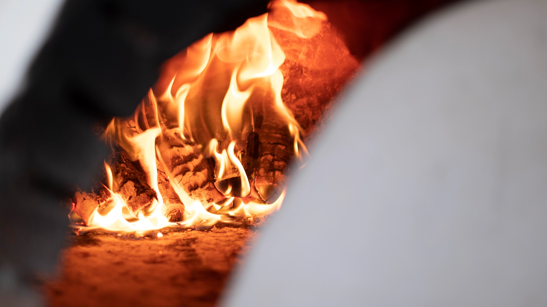 Burning Feet: Causes, Symptoms, and Relief | Meri Sehat